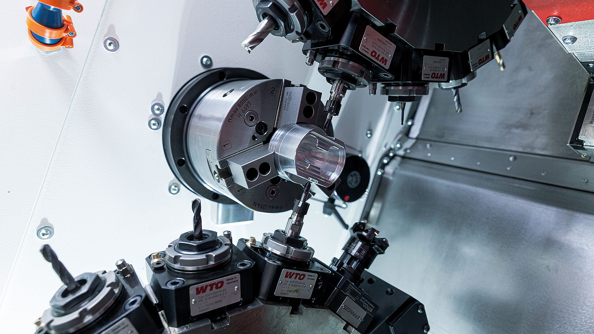 Optimized performance values and more flexibility in machining